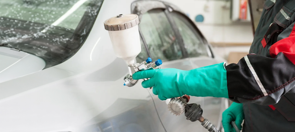 Step-by-Step Guide: How Panel Beaters Perform Car Spray Painting